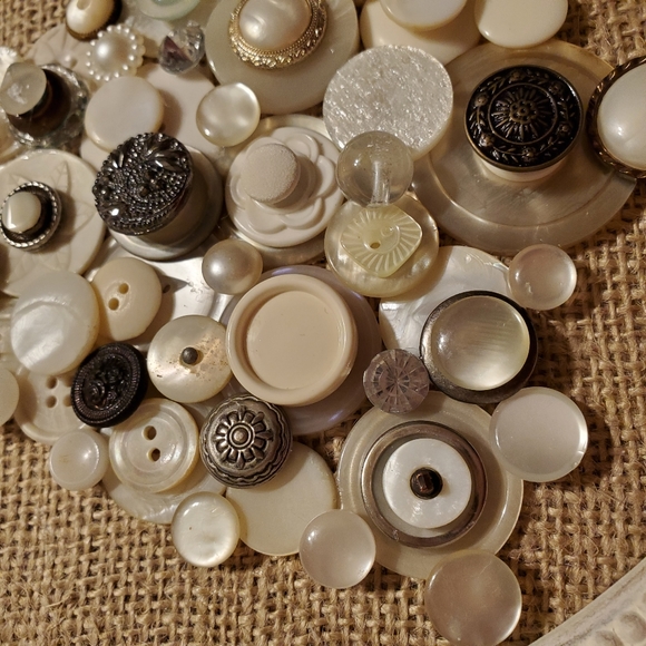 @livelikecoco | Holiday | Vintage Button Art Shabby Chic Christmas Tree ...